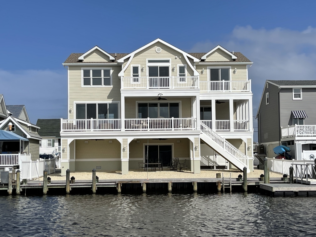 55 Mark – Janzer Builders – Waterfront Homes Custom Builder